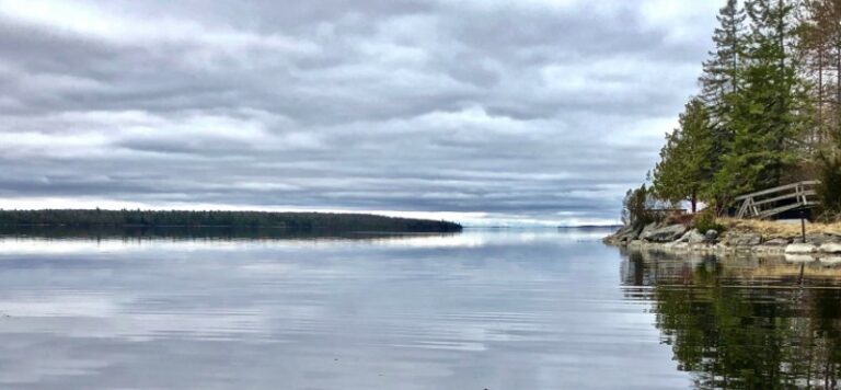 The Best Beaches and Lakes in Edmonton - Hedge the book